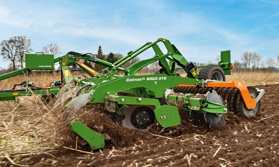 Catros^^XL^^ 03-2TS trailed compact disc harrow