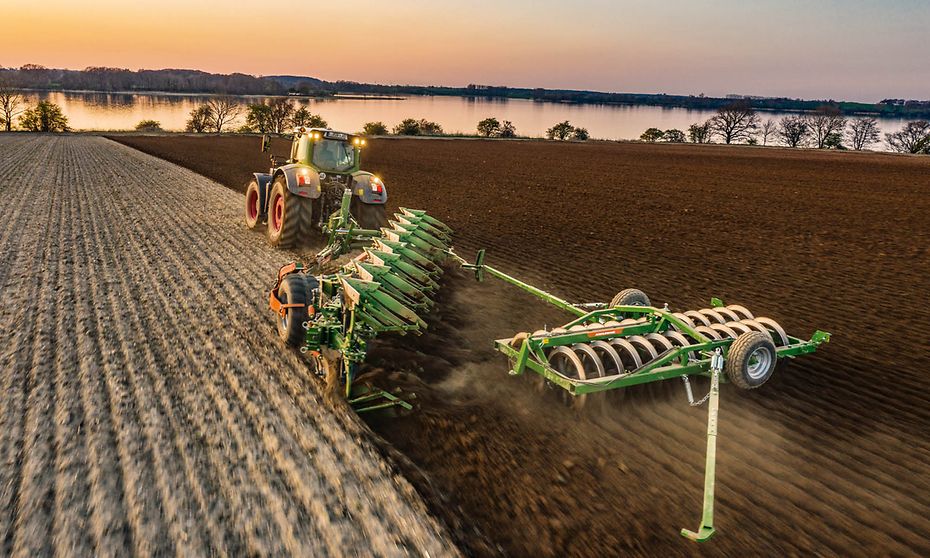 Tyrok semi-mounted reversible plough