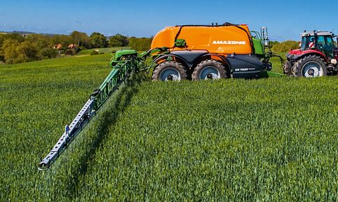 UX Super trailed sprayer