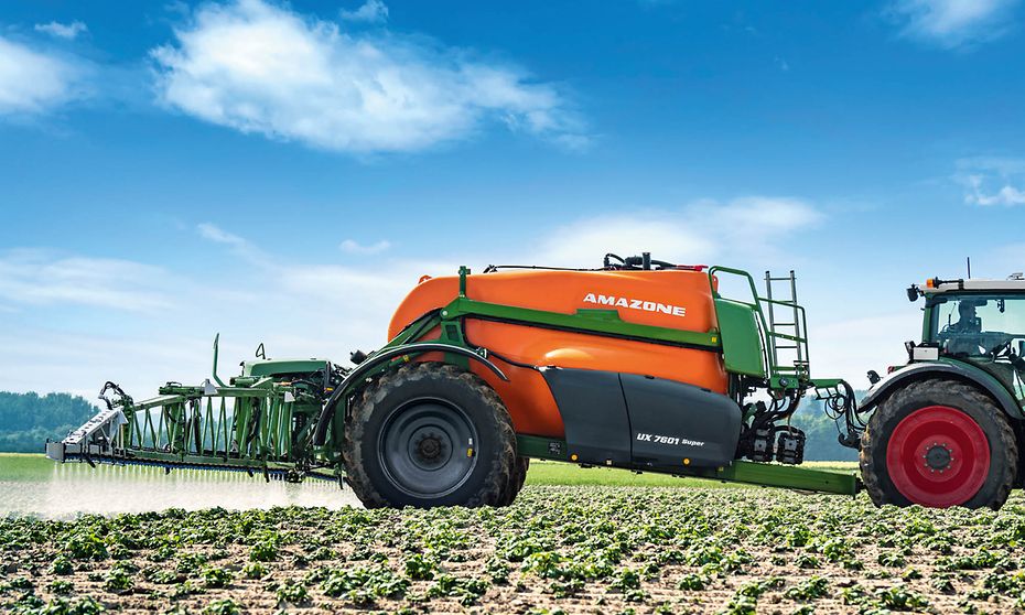UX Super trailed sprayer