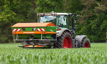 ZA-V mounted spreader - Teaser
