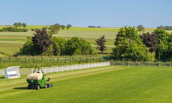 Profihopper 1250 self-propelled mower