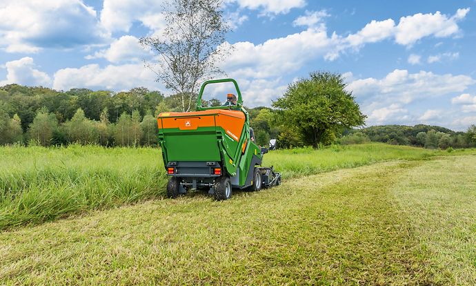 Profihopper 1250 self-propelled mower