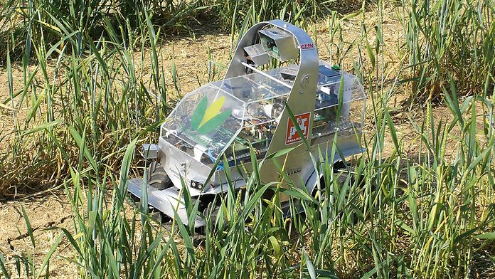 Autonomous agricultural machinery, precision technologies and Controlled Row Farming